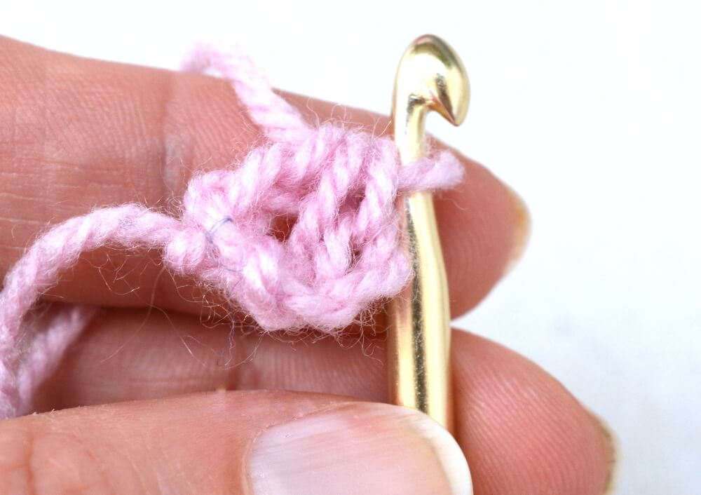 tutorial: foundation half double crochet (fhdc) - La Visch Designs