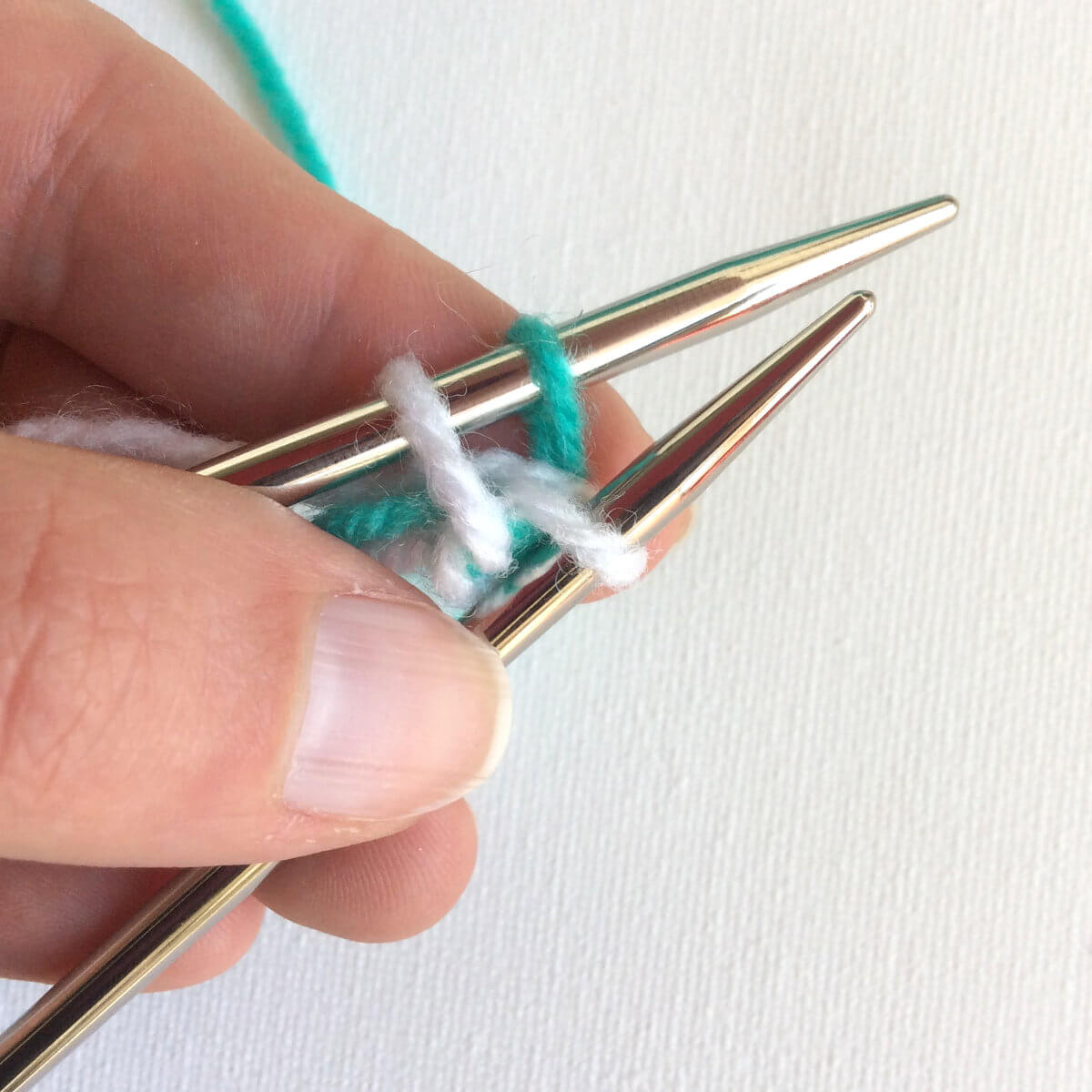 tutorial: a two-color cast-on - La Visch Designs