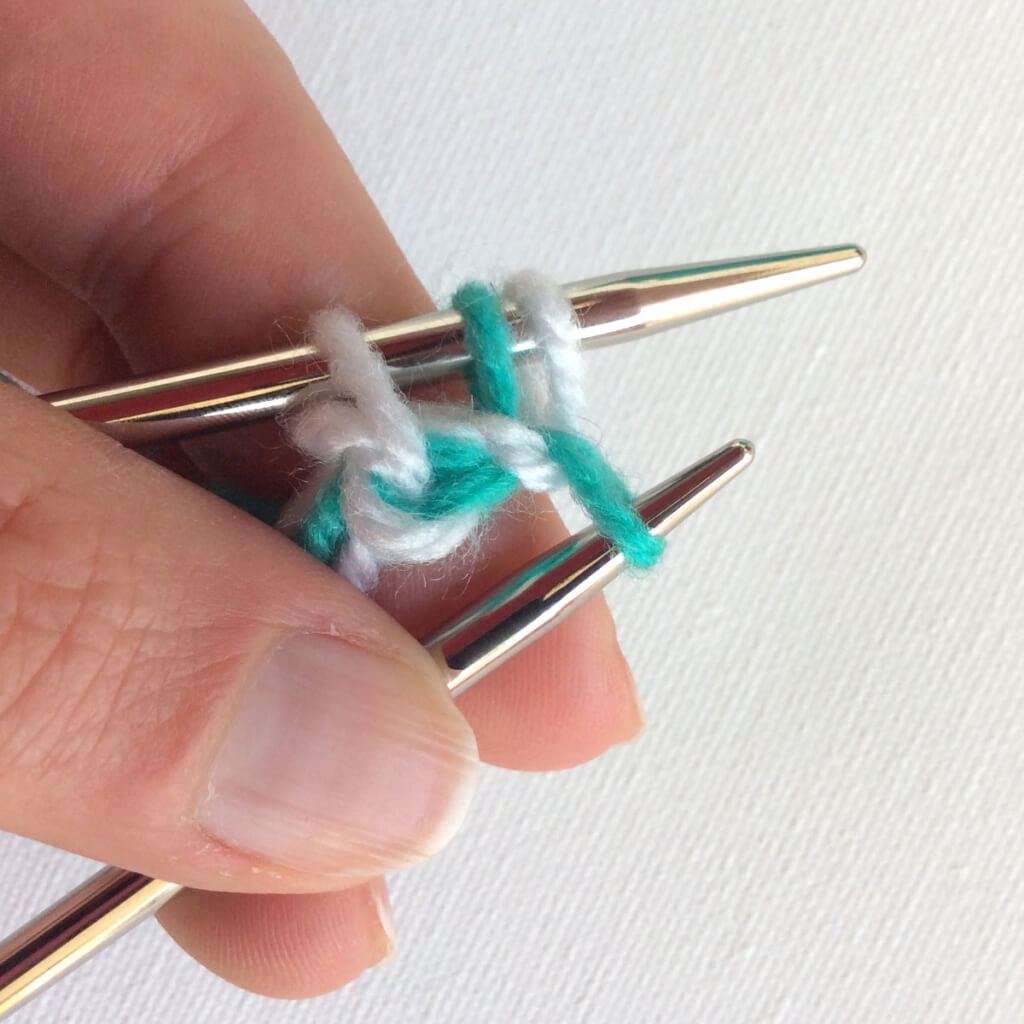 tutorial: a two-color cast-on - La Visch Designs