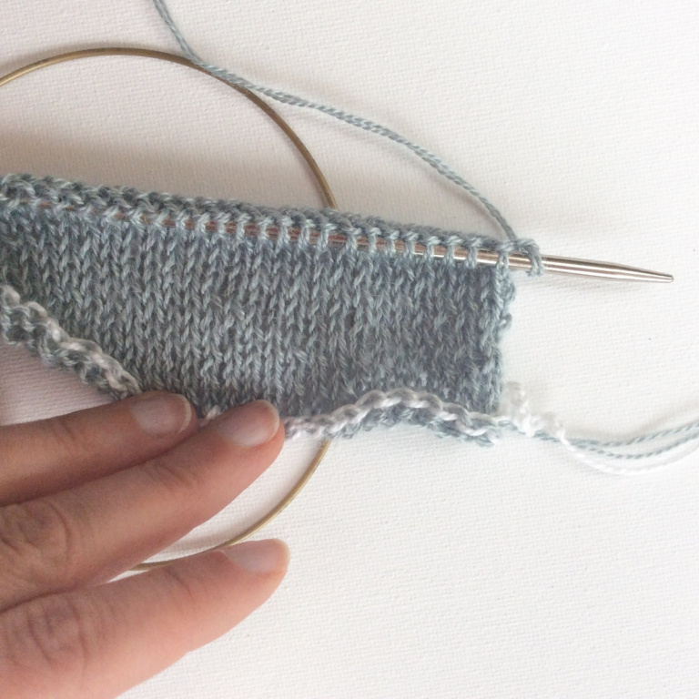 tutorial: knitting a folded hem - La Visch Designs