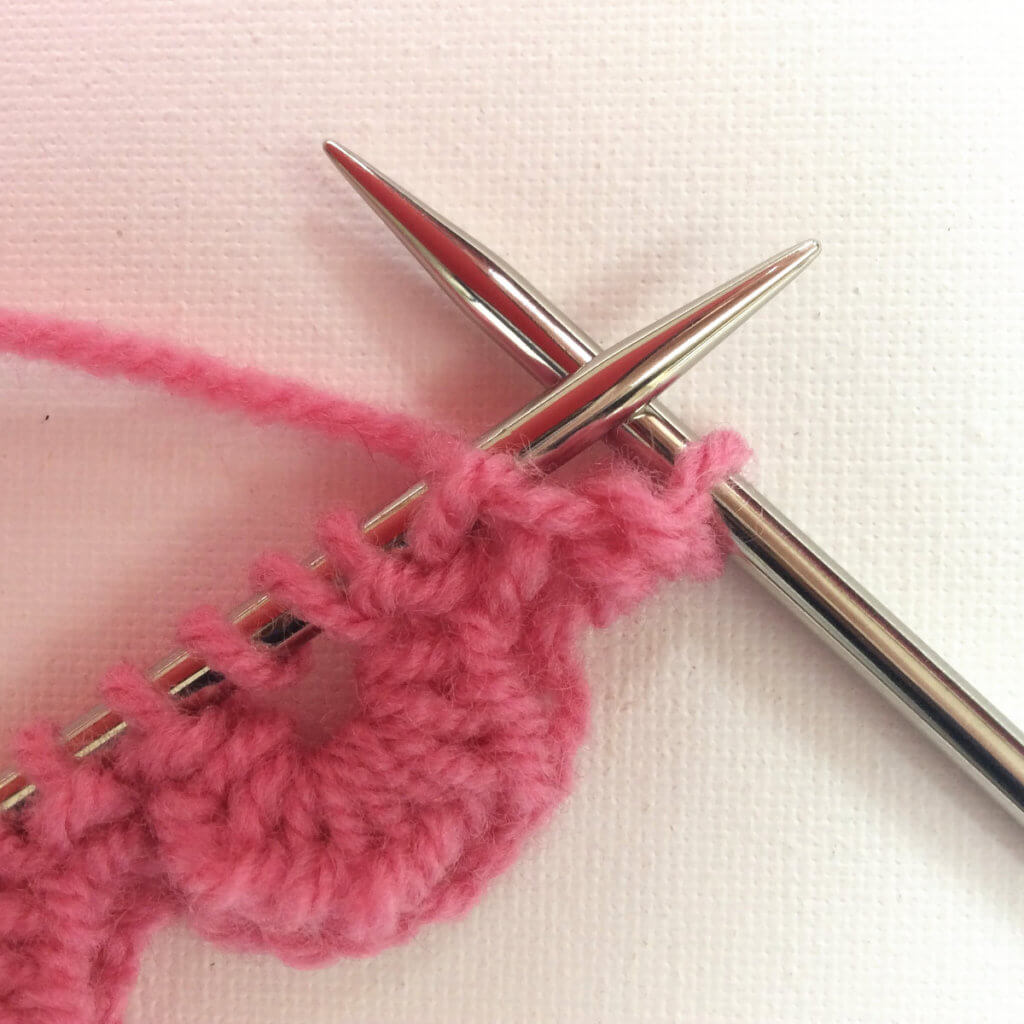 tutorial: knitting a scalloped edge - La Visch Designs