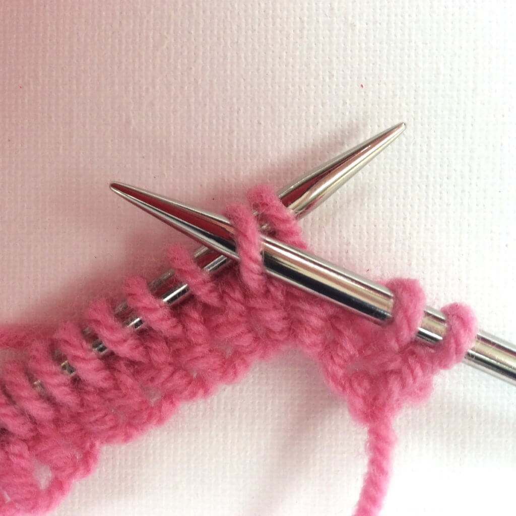 tutorial: knitting a scalloped edge - La Visch Designs