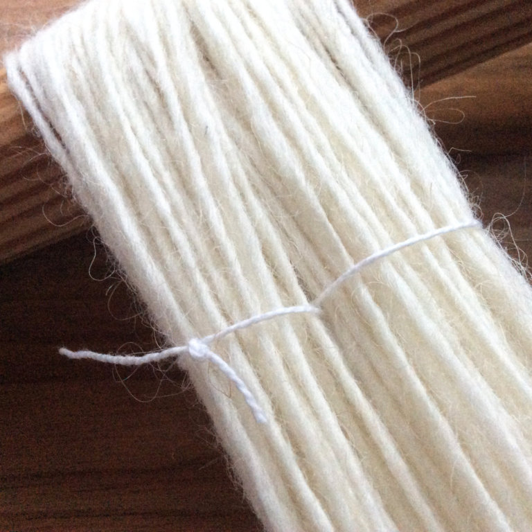 dyeing with natural dyes: part 1 - washing the wool - La Visch Designs