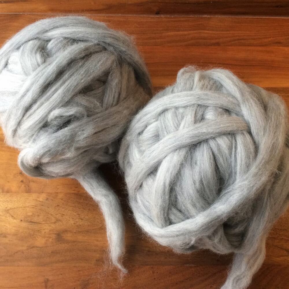 tutorial: preparing roving for extreme knitting - La Visch Designs