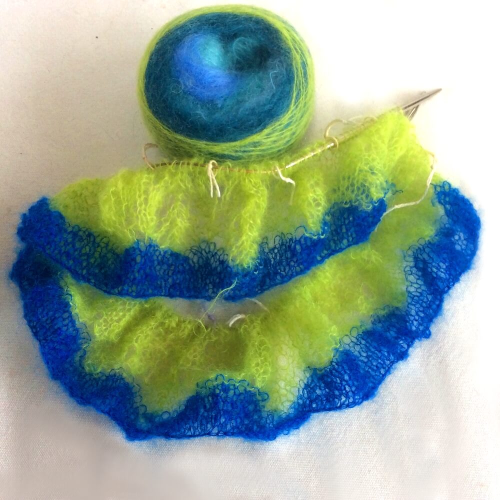 tutorial: knitting in the round with circular needles - La Visch Designs