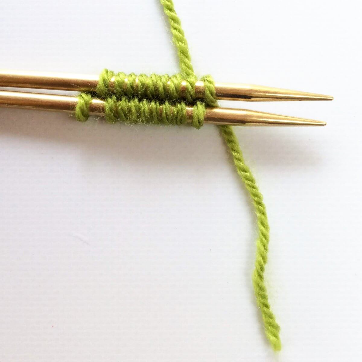 tutorial – working Judy’s magic cast on - La Visch Designs