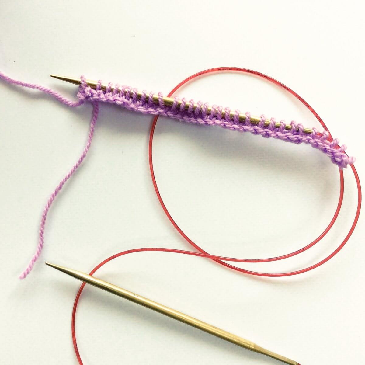 tutorial – casting on & knitting magic loop - La Visch Designs