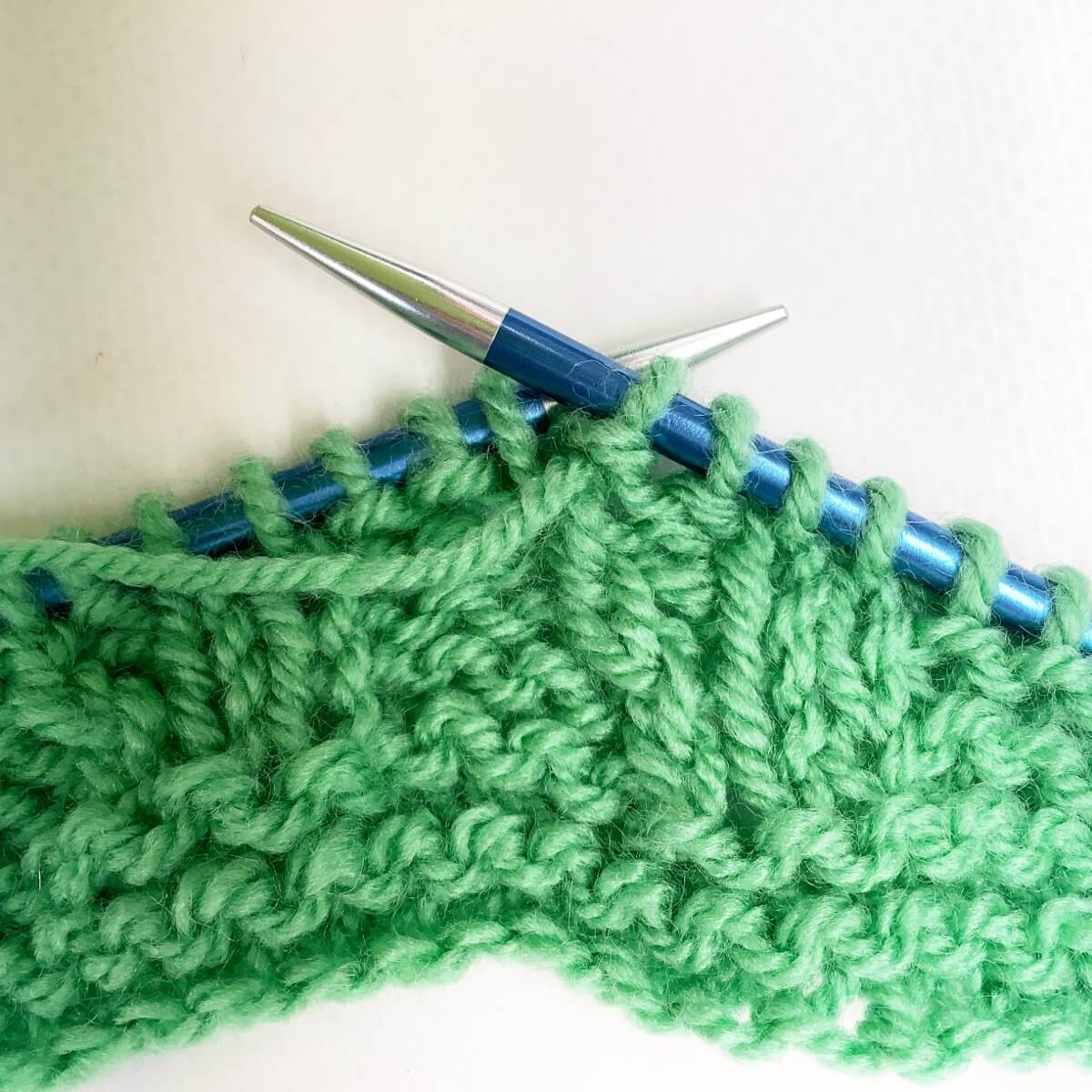 tutorial - working a Left Twist - La Visch Designs