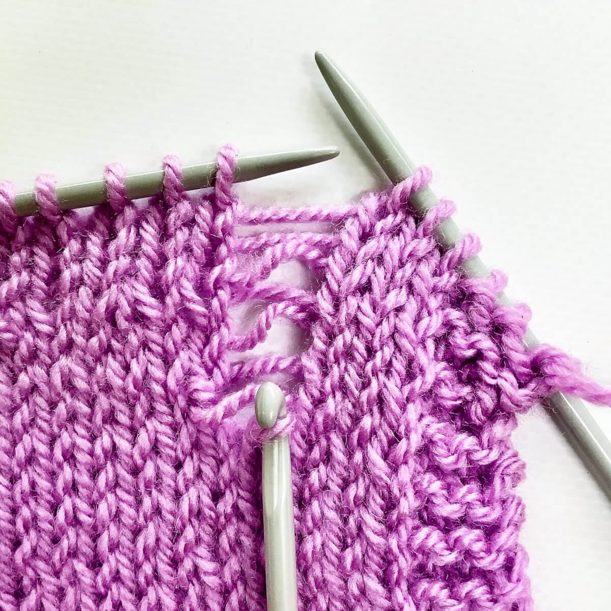 tutorial - correcting a wrongly worked purl stitch - La Visch Designs