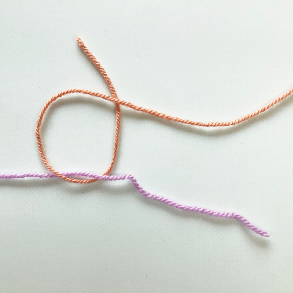 tutorial - joining yarn with a magic knot - La Visch Designs