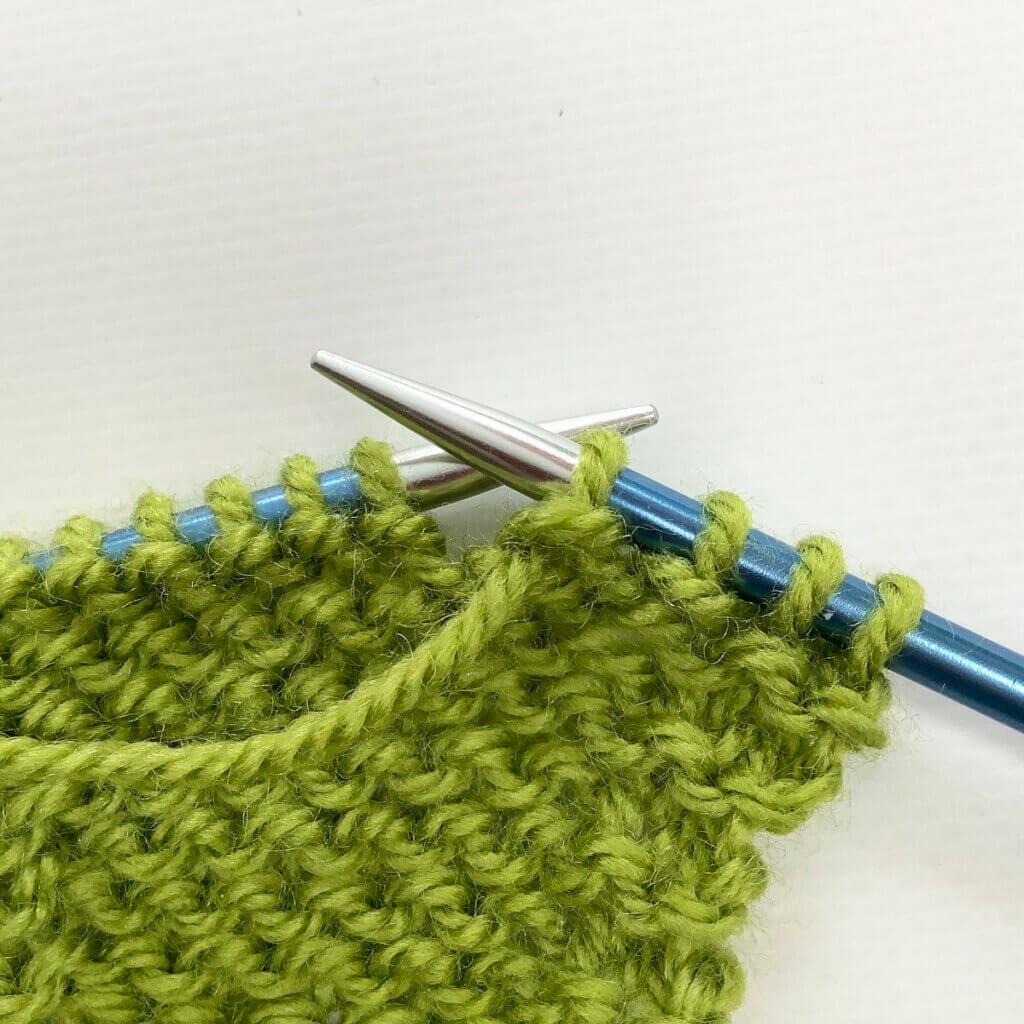 tutorial - working a p2tog - La Visch Designs