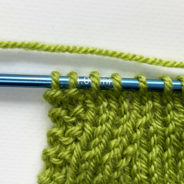 tutorial - working a p2tog - La Visch Designs