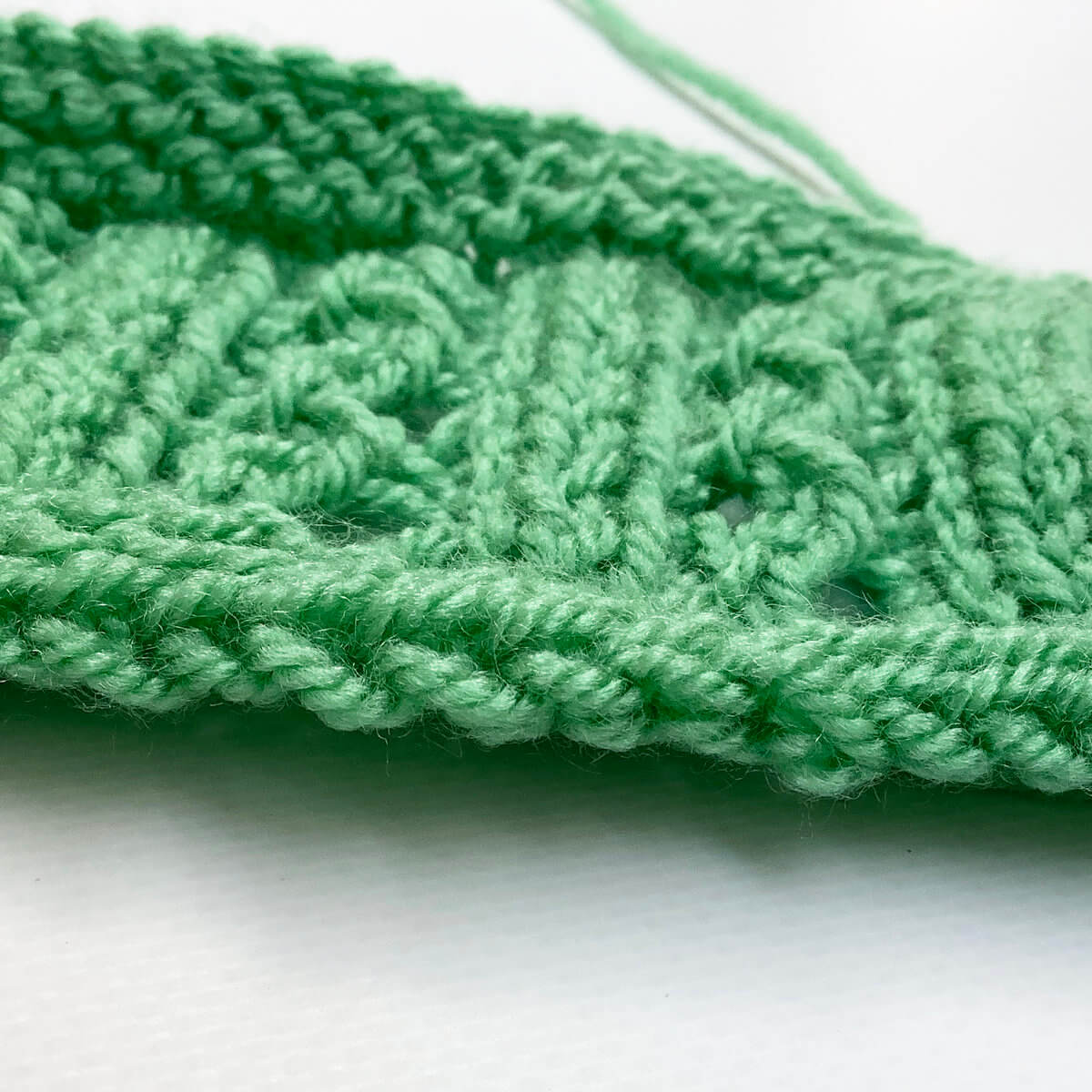 tutorial - the standard knitted bind-off - La Visch Designs
