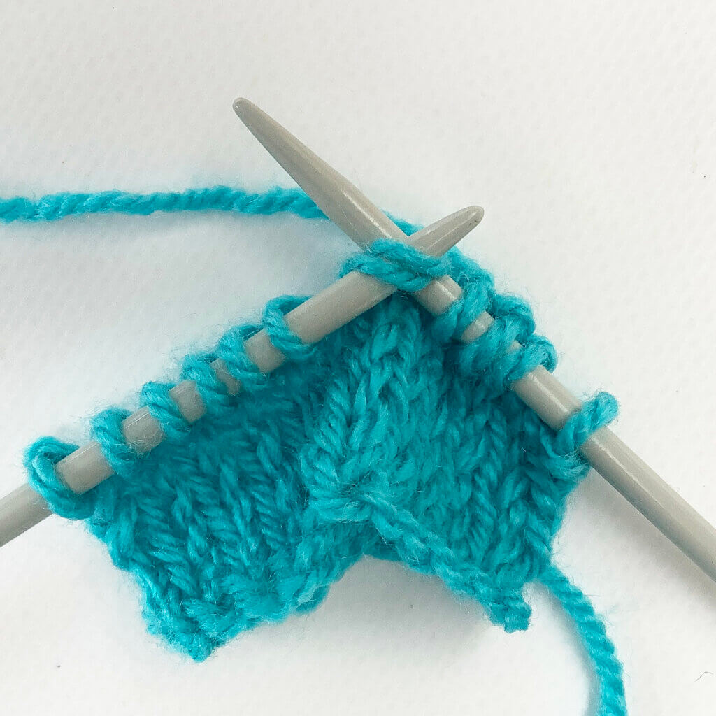 tutorial - working the bunny ears decrease - La Visch Designs