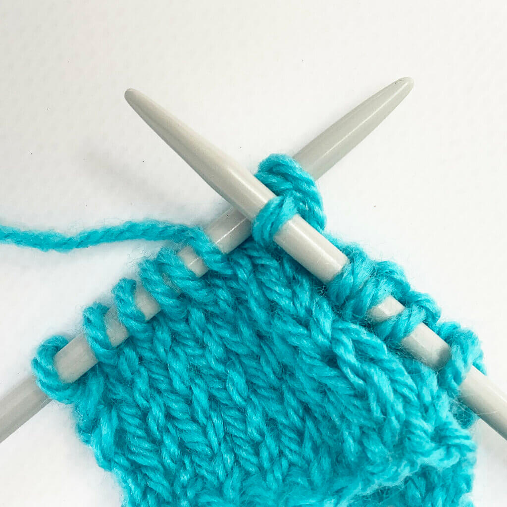 tutorial - working the bunny ears decrease - La Visch Designs