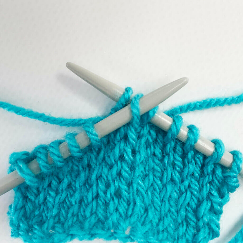 tutorial - working the bunny ears decrease - La Visch Designs