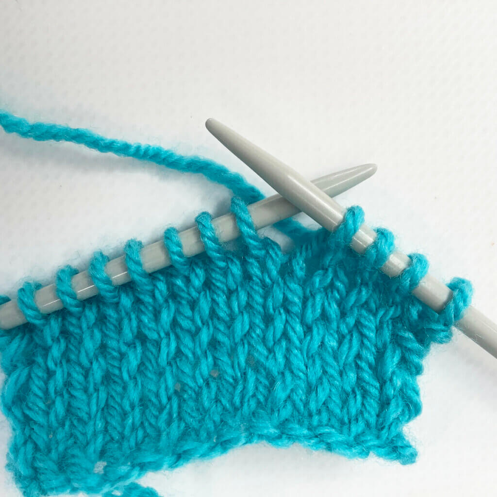 tutorial - working the bunny ears back decrease - La Visch Designs