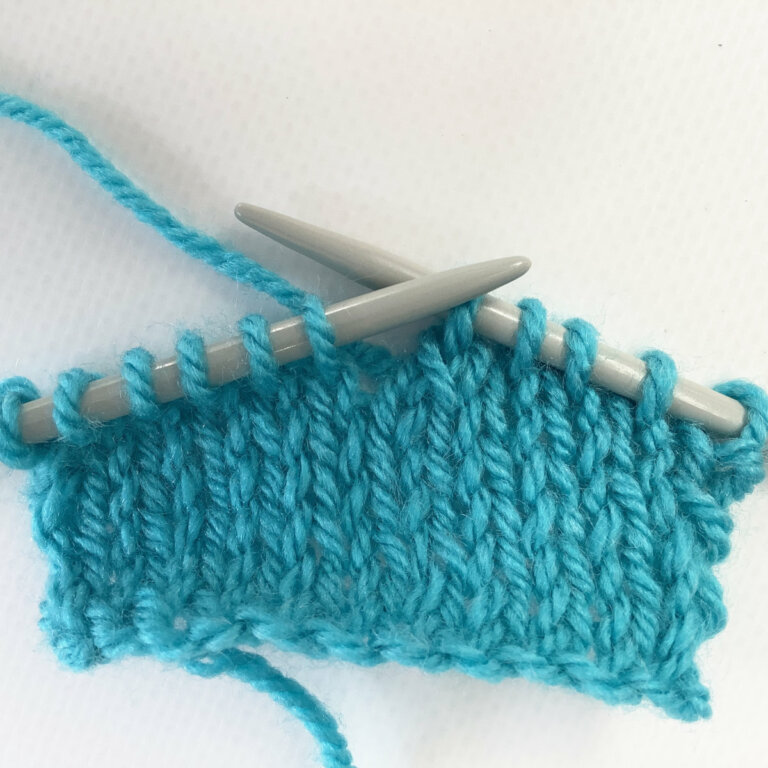 tutorial - working the bunny ears back decrease - La Visch Designs