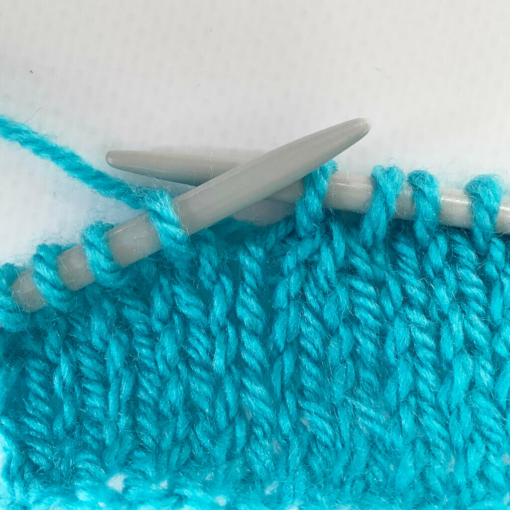 tutorial - working the bunny ears back decrease - La Visch Designs