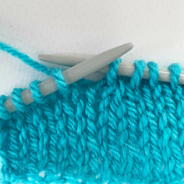 tutorial - working the bunny ears back decrease - La Visch Designs