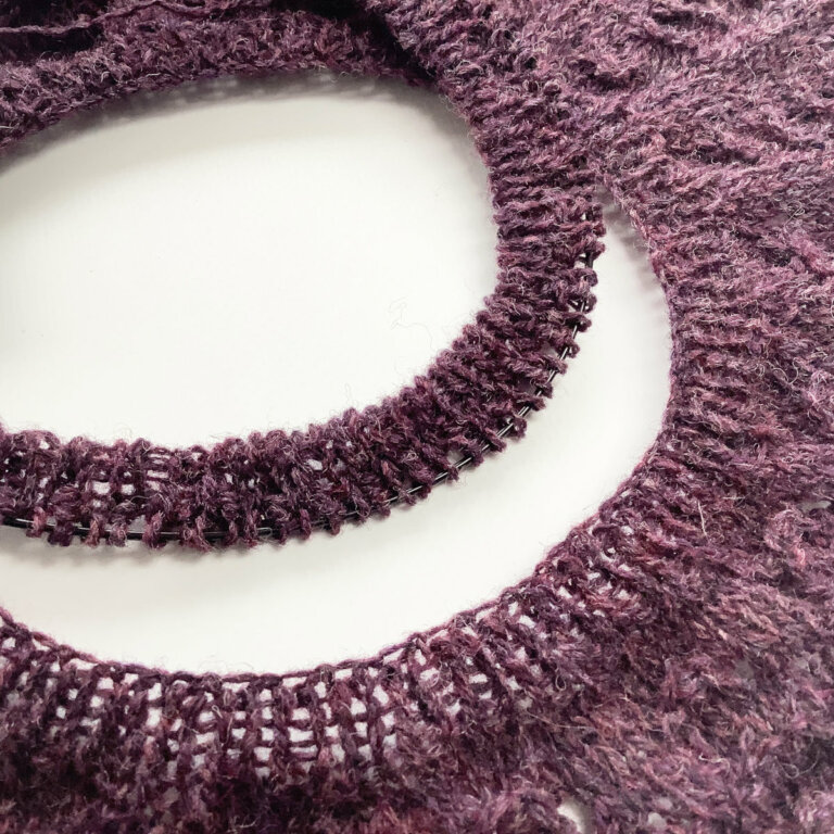 tutorial – working a tubular CO in the round for 1x1 rib - La Visch Designs