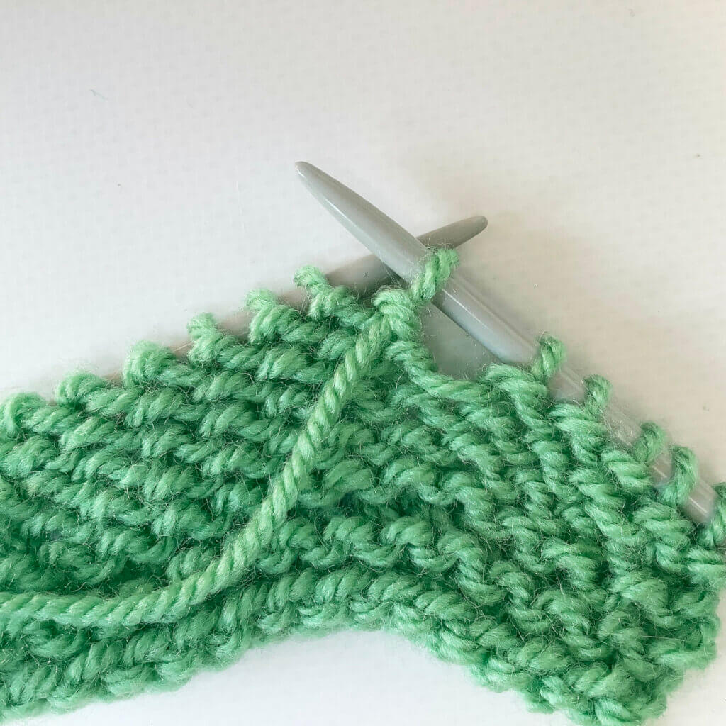 tutorial - Working German short rows - La Visch Designs