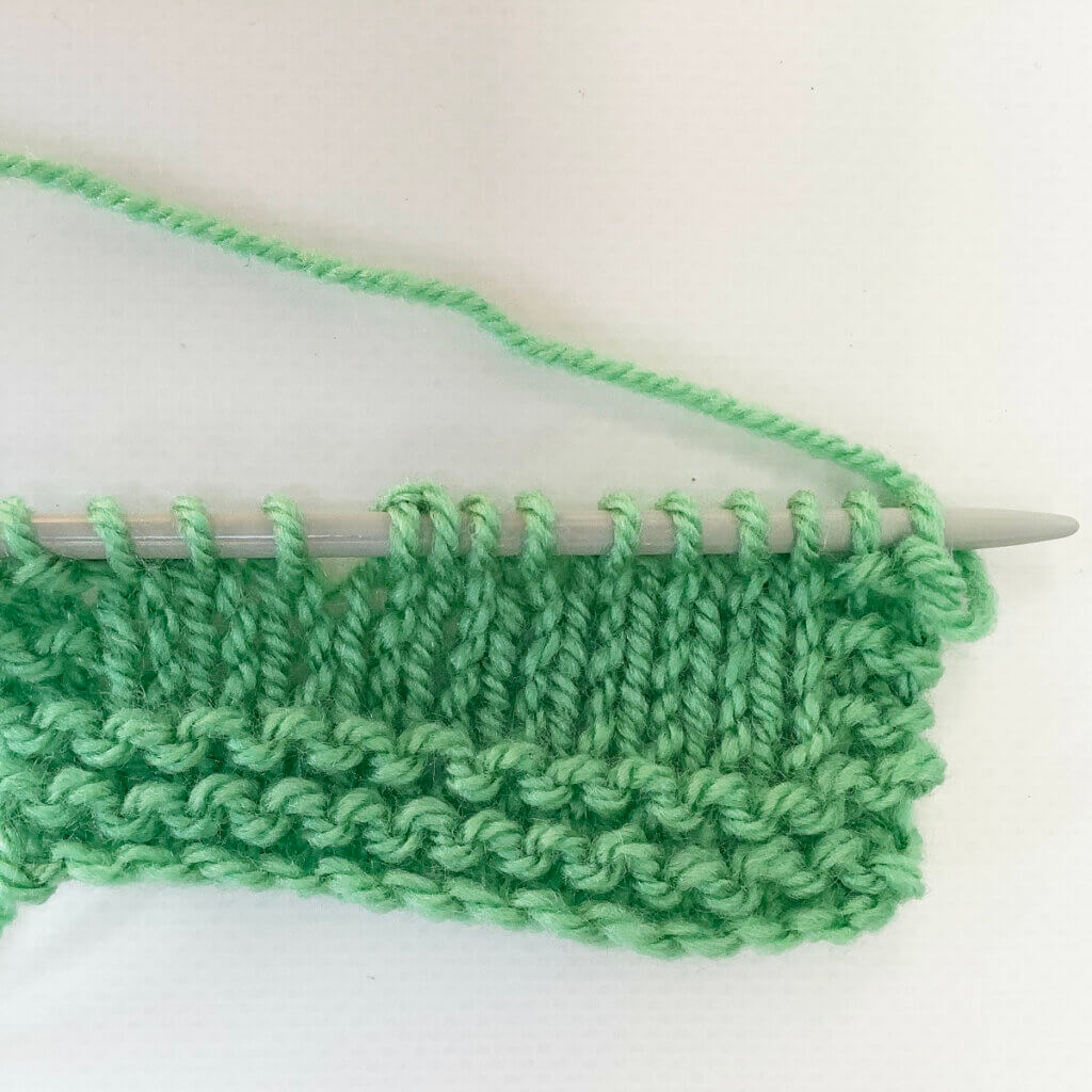 tutorial - Working German short rows - La Visch Designs