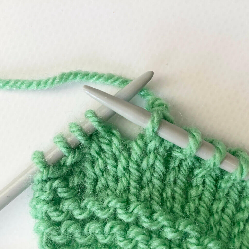 tutorial - Working wrap & turn short rows - La Visch Designs