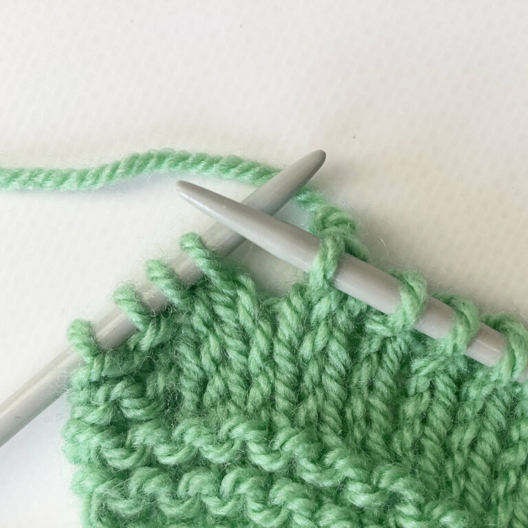 tutorial - Working wrap & turn short rows - La Visch Designs