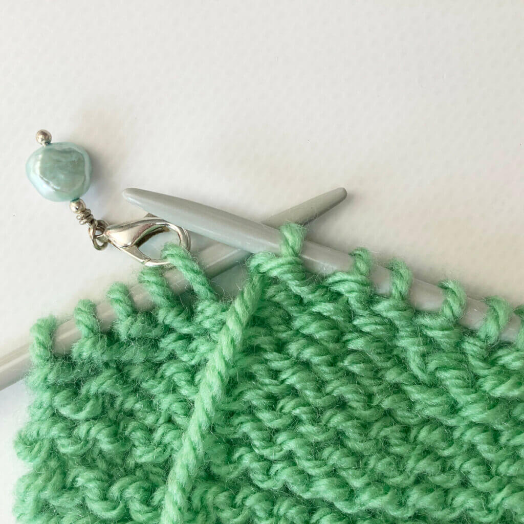 tutorial - Working wrap & turn short rows - La Visch Designs