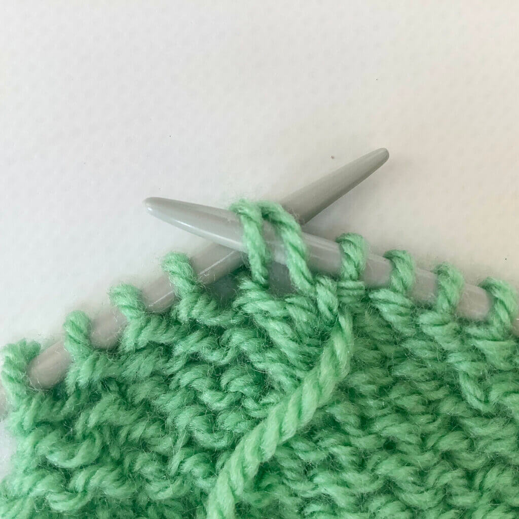 tutorial - Working wrap & turn short rows - La Visch Designs