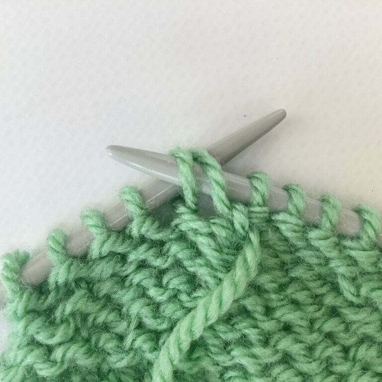 tutorial - Working wrap & turn short rows - La Visch Designs