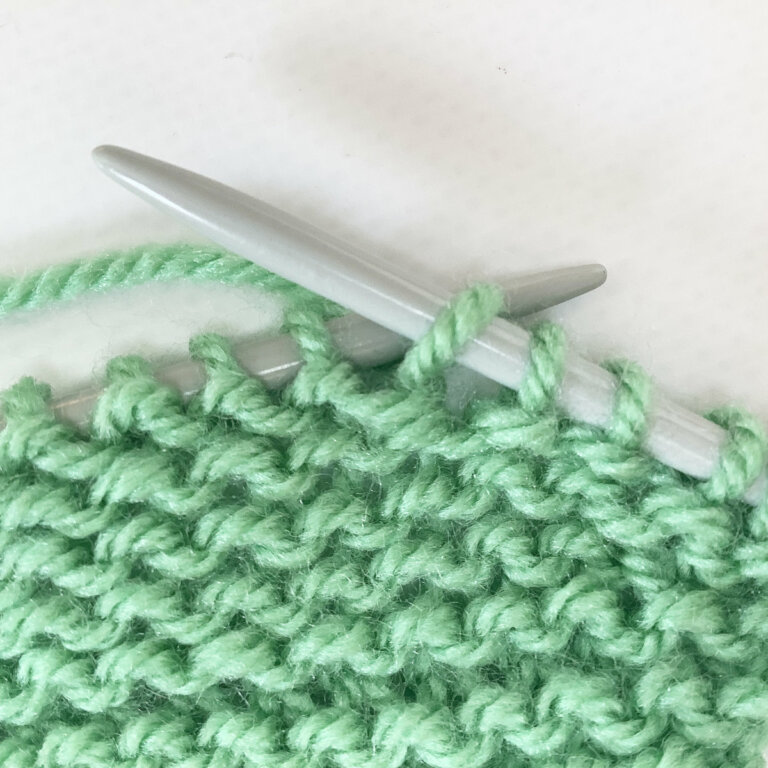 tutorial - Working wrap & turn short rows - La Visch Designs