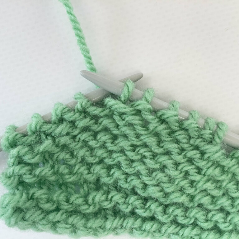 tutorial - Working wrap & turn short rows - La Visch Designs