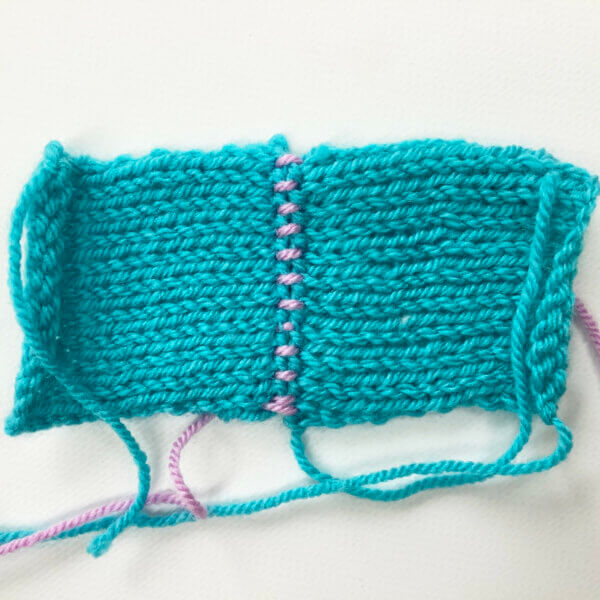 tutorial – whip stitch or overcast seaming - La Visch Designs