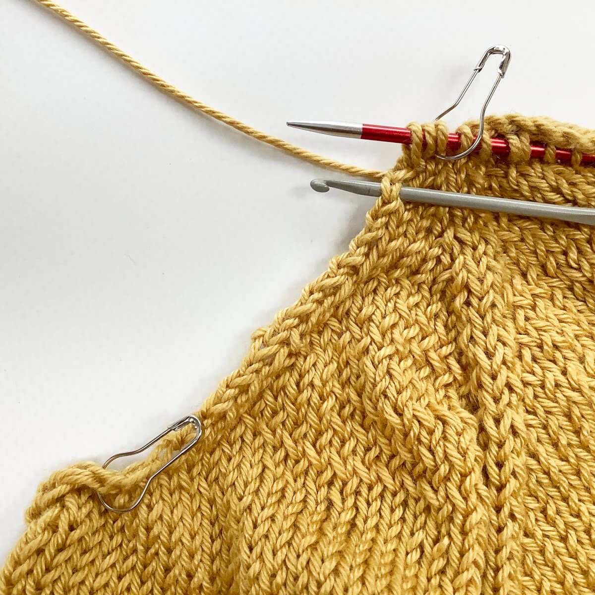 tutorial – picking up stitches to work a neckline - La Visch Designs