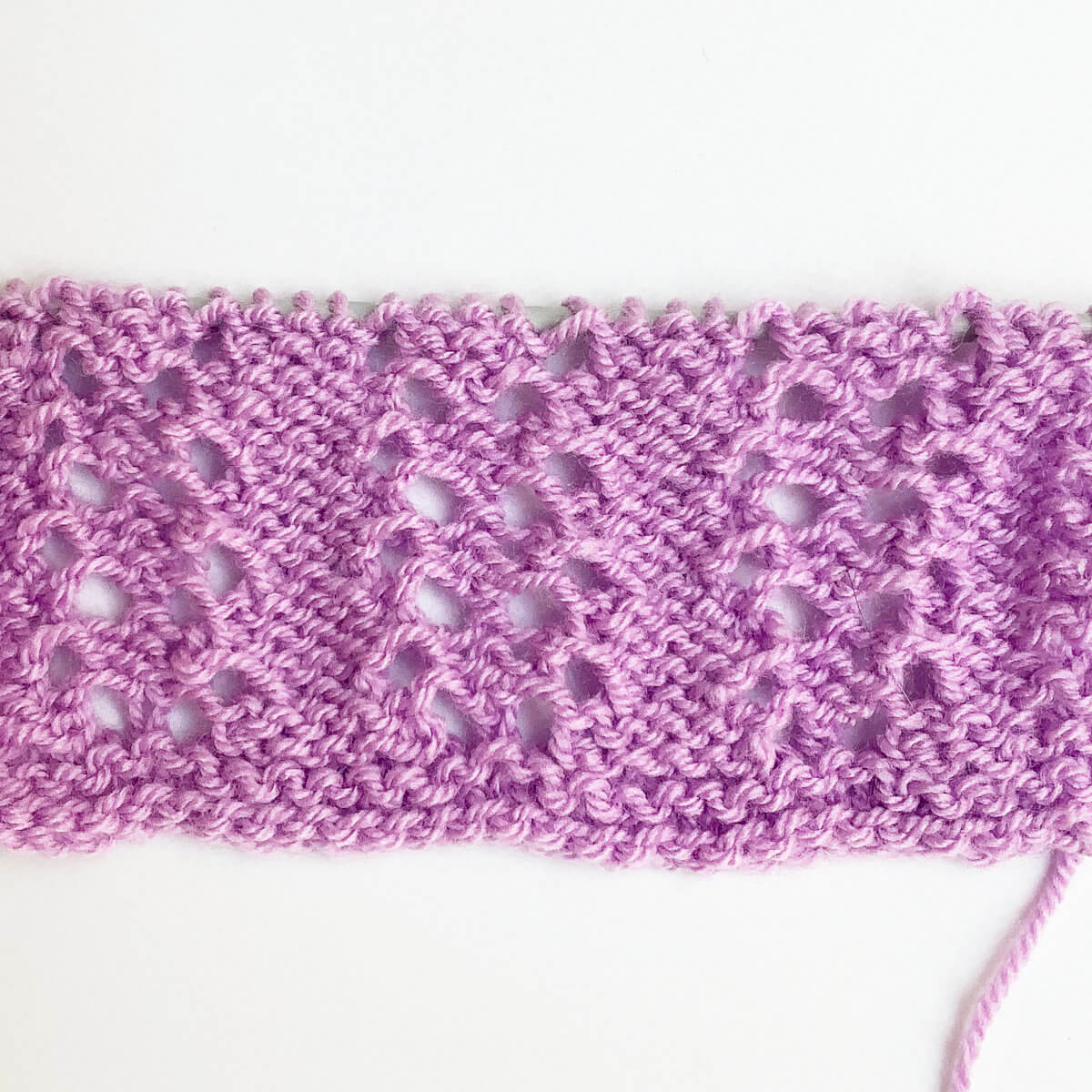 stitch pattern - little V lace - La Visch Designs