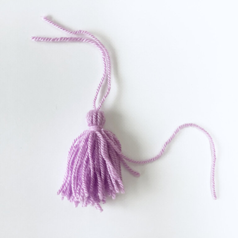 tutorial - making a tassel - La Visch Designs