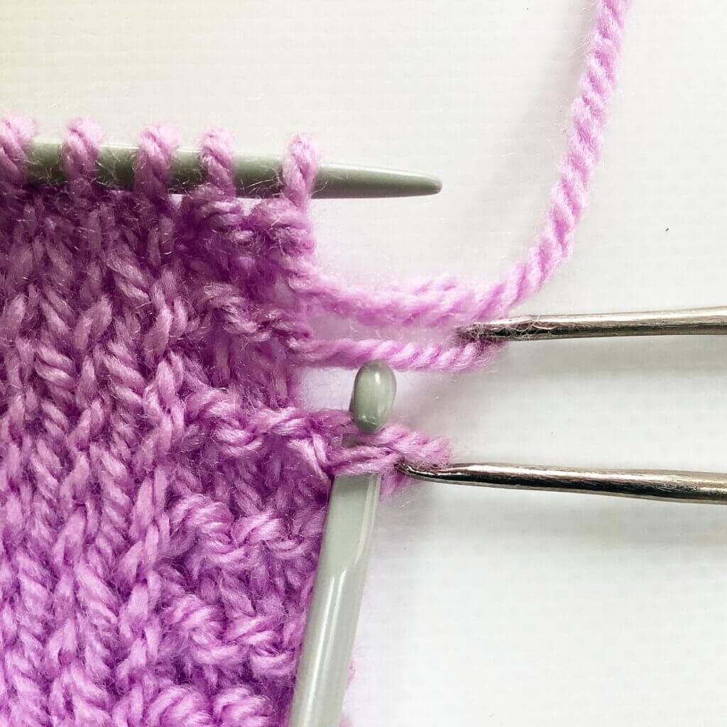 tutorial - fixing an edge stitch - La Visch Designs