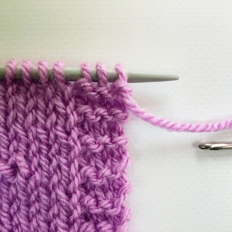 tutorial - fixing an edge stitch - La Visch Designs
