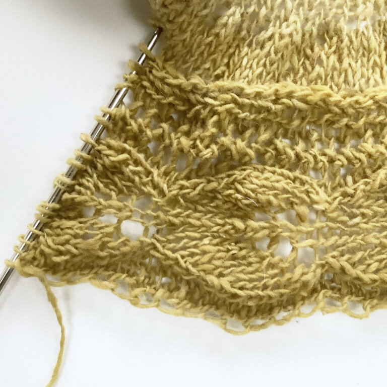 tutorial – working a yo at the beginning of a row - La Visch Designs