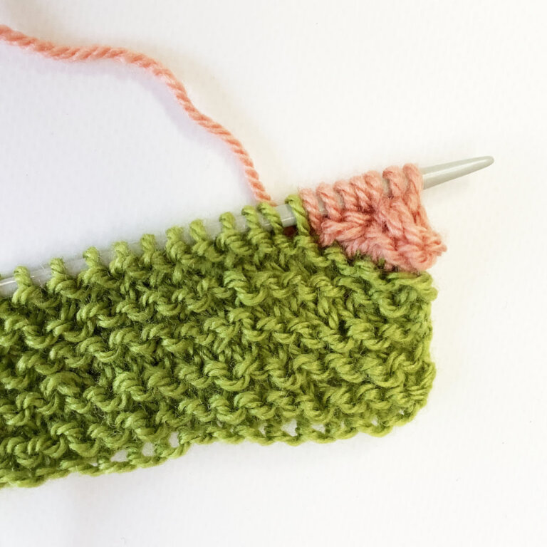 tutorial - working a cabled bind-off - La Visch Designs